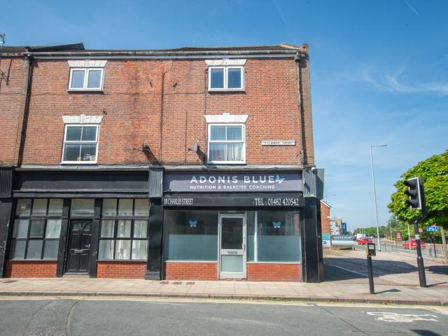 Spacious ground floor end terrace commercial unit in the centre of Hull now available to rent