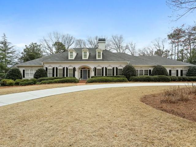 Spacious Hidden Jewel in Fabulous North Buckhead