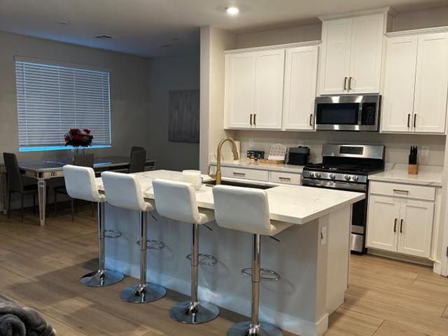 Spacious home near Lake Las Vegas