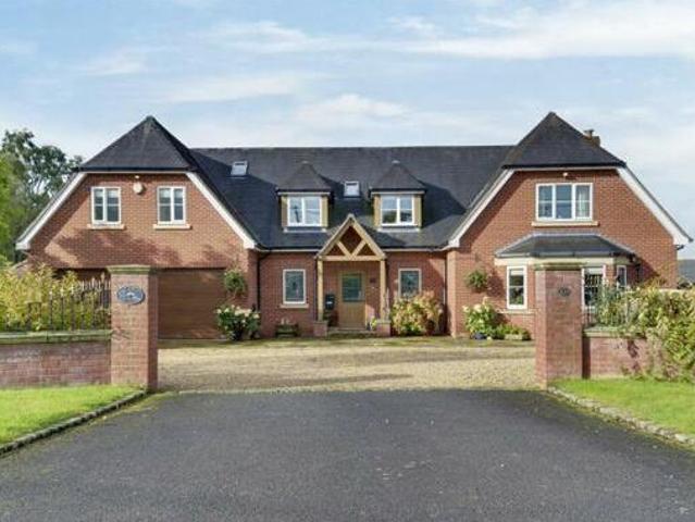 Spacious Home On The Exclusive Blackfirs Lane, Somerford, 4 Bedroom Detached