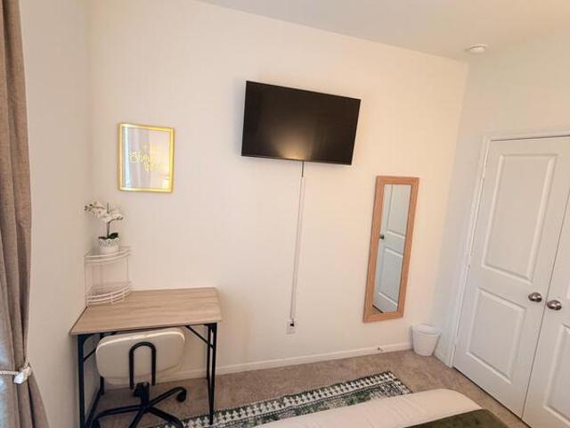 Spacious Home | Private Bath | Near Medical Center & Downtown