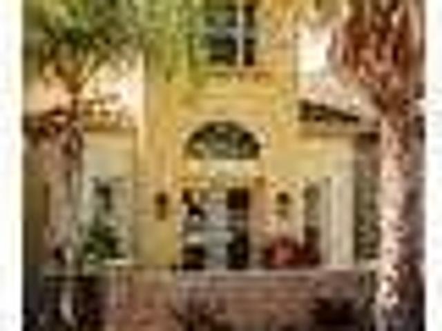 Spacious house with 3 bedroom in Townsite, Oceanside