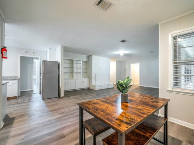 Spacious & Inviting Houston Home | Fully Furnishe