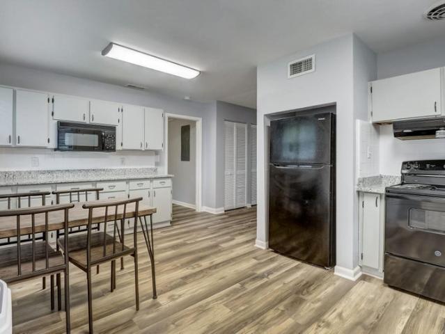 Spacious Jacksonville Home with Dining area