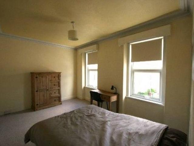 Spacious, just refurbished student house, new carpets, new furniture