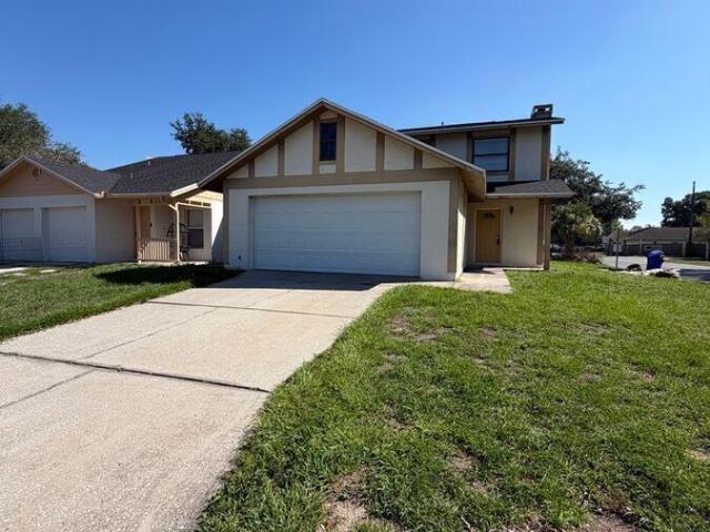 Spacious Lakeland Home