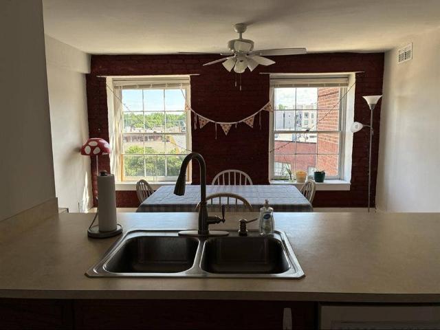 Spacious Little Italy apt for Aug 1