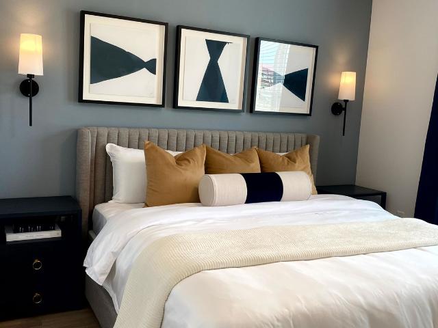 Modern Contemporary Apartments Pool & Fitness Center | 3BR/2BA | $2,370/mo | Manor | Special