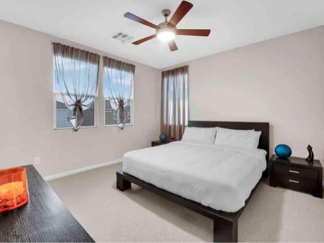 Spacious Master Bedroom Available for Rent in Peac