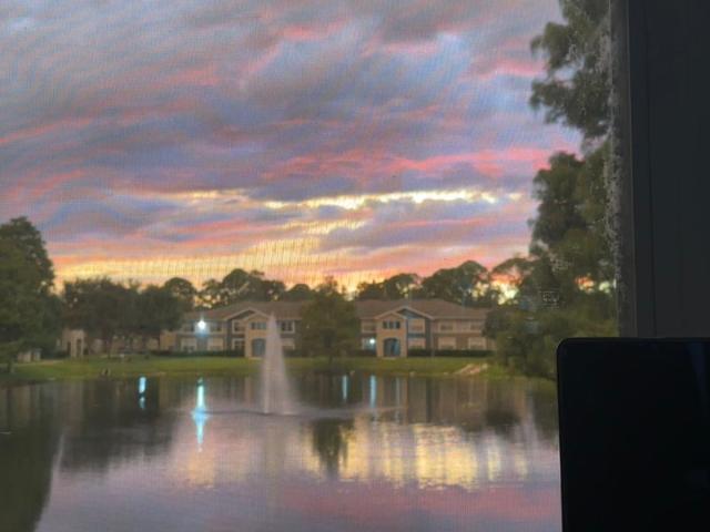 Spacious Master Suite for Rent – Palm Bay