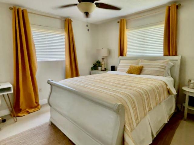 Spacious Master Suite Private bathroom