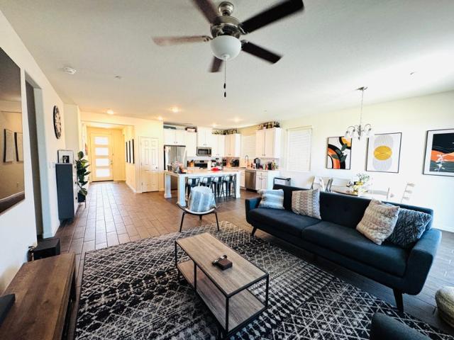 Spacious Masterbedroom with Private bath