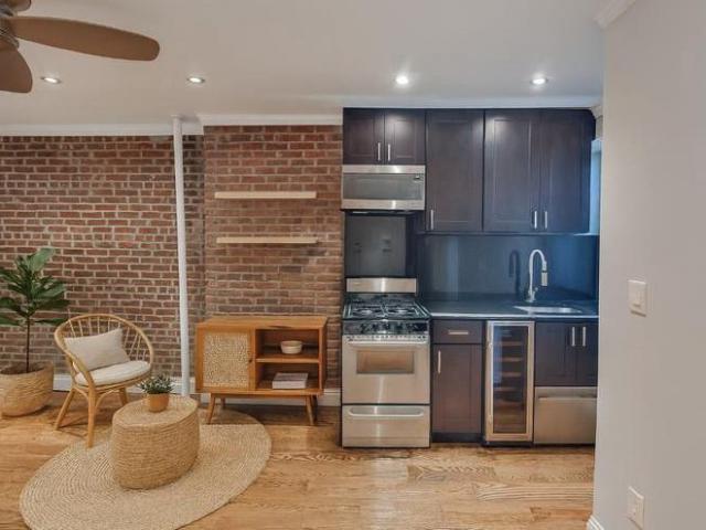 Spacious Midtown West 2Br with WD