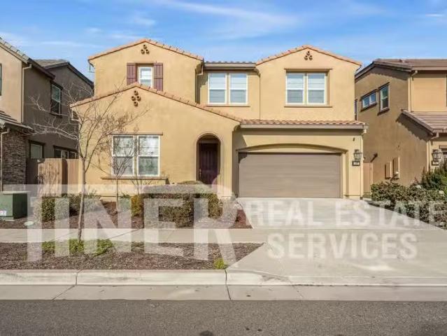 Spacious & Modern 4 Bedroom Home in Sacramento Tier 1 157 J.