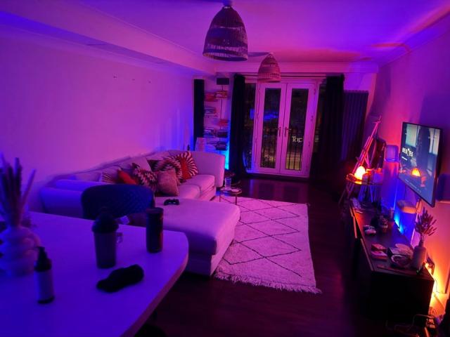 Spacious & Modern Flat near beach & station