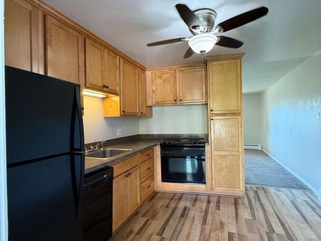 MOVE IN SPECIAL!