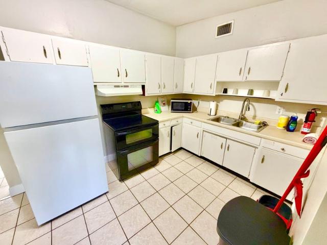 Spacious newly updated North Tampa Home USF & Them