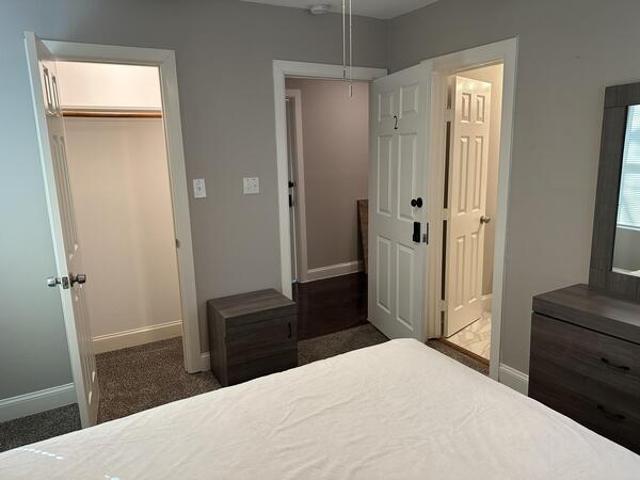Spacious & newly renovated Arlington House with Backyard