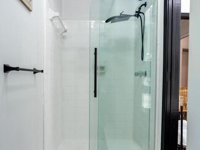 Spacious & newly renovated Decatur House with Huge Kitchen!