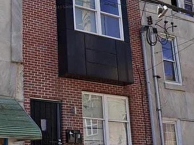 Spacious newly renovated duplex featuring private