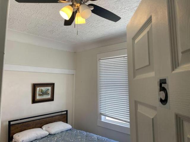 Spacious & newly renovated Historic Ybor city House with Backyard and ample parking