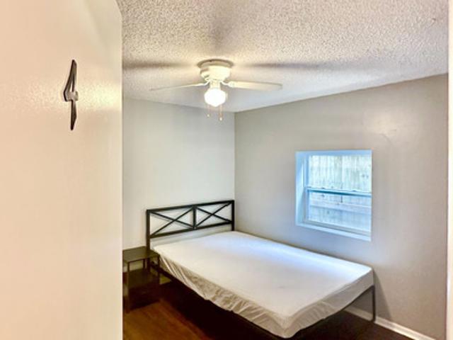 Spacious & newly renovated Land O' Lakes House with patio, private and workspace