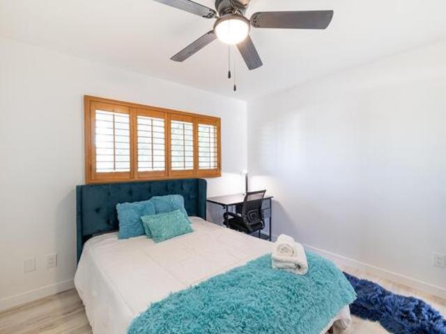 Spacious Newly Renovated N.Phoenix Home with Unlimited WiFi, Near Parks & on Cul de Sac