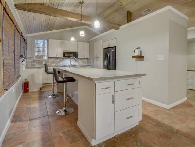 Spacious & newlyrenovated Austell House