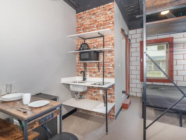 Spacious & newlyrenovated Dallas Duplex Multiplex