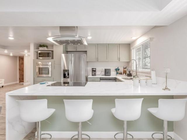 Spacious & newlyrenovated Las Vegas House with Bac