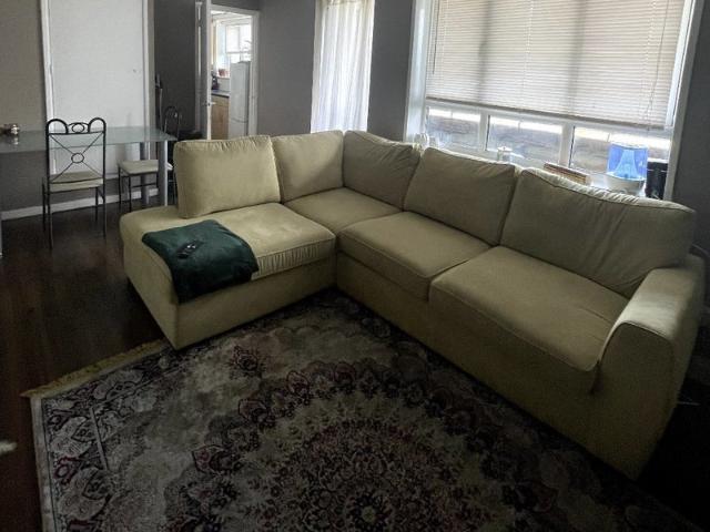 Spacious One Bed Flat with Nice Balcony View