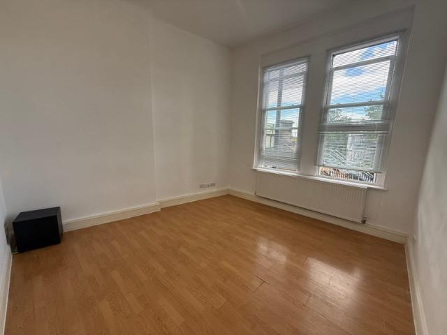 Spacious One Bedroom Apartment – Available Now