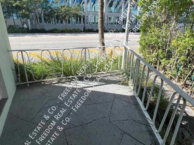 Spacious one bedroom condo with balcony close to the beach