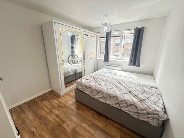Spacious One Bedroom First Floor Apartment, Bedford Town Centre