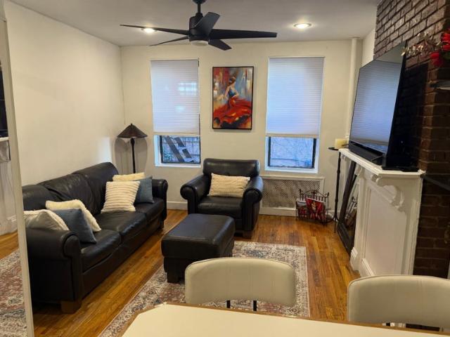 spacious one bedroom near all
