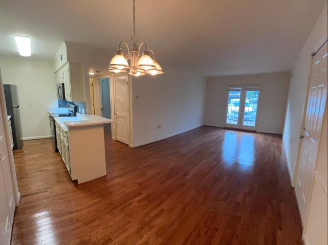 Spacious one BR six blocks from Vanderbilt footbal