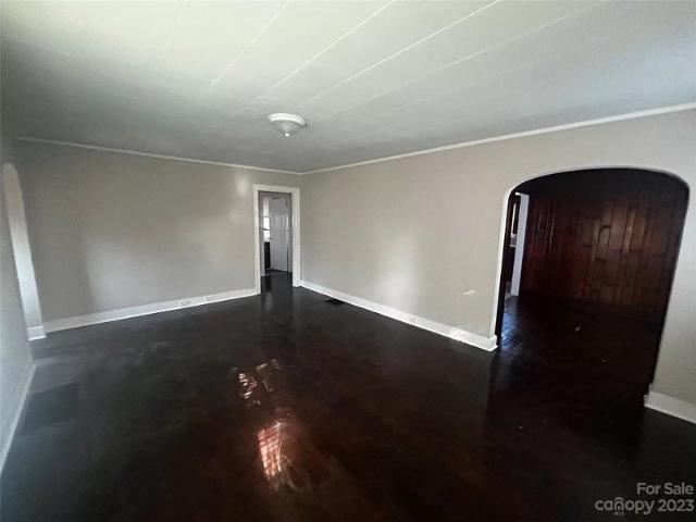 Spacious pad in Charlotte