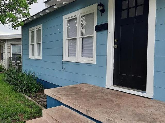 Cool accom in San Antonio