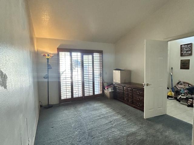 Spacious Private Entry Room For Rent