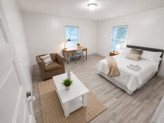 ✨ SPACIOUS PRIVATE ROOM