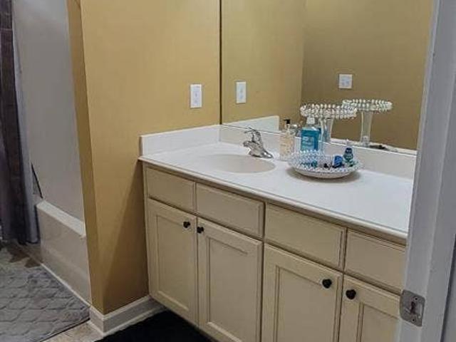 Spacious, private room