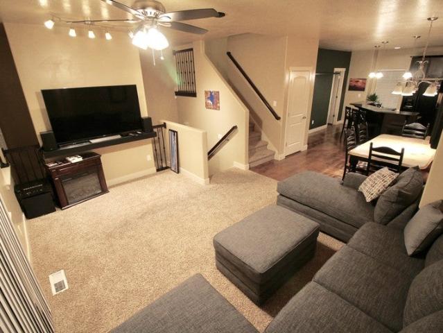 Spacious private room. Easy_going house