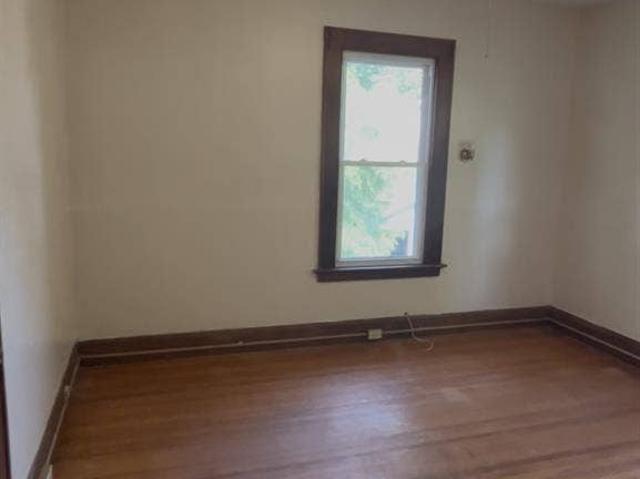 Spacious Private Room for Rent!