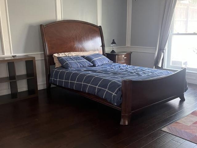 Spacious Private Room for Rent – Private Entrance