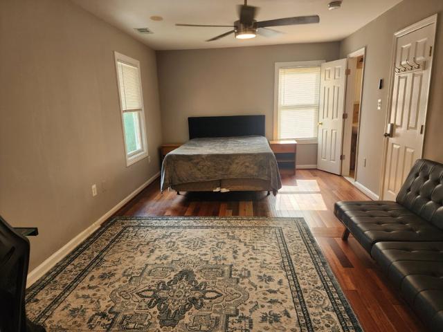 Spacious Private Suite – Walk to GMU |Private Bath