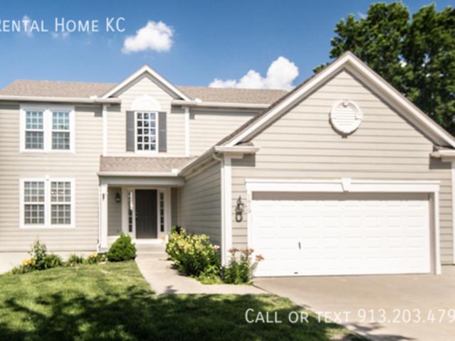 Spacious Renovated 2 Story #1819 AVAILABLE NOW