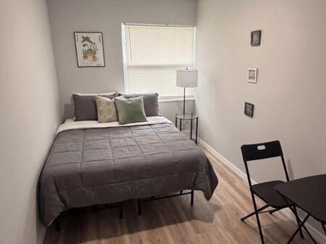 Spacious Renovated Lakeland Home