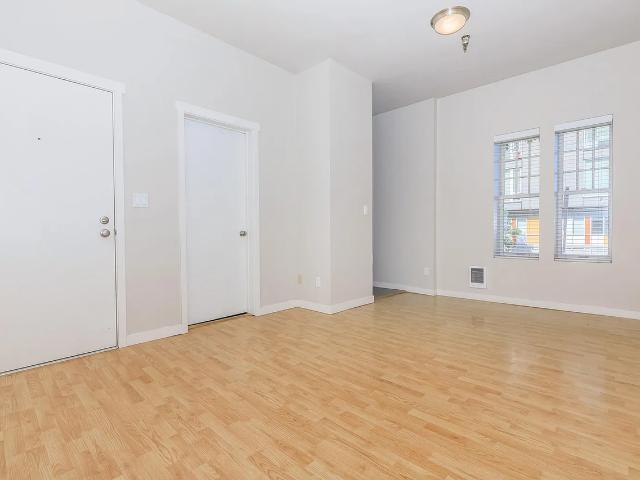 Spacious Retreat with Hardwood Floors, High Ceilings & Prime Downtown Seattle Location! 1 Bedroom Apartment for Rent at 100 6th Ave S, Seattle, WA 98104 International District