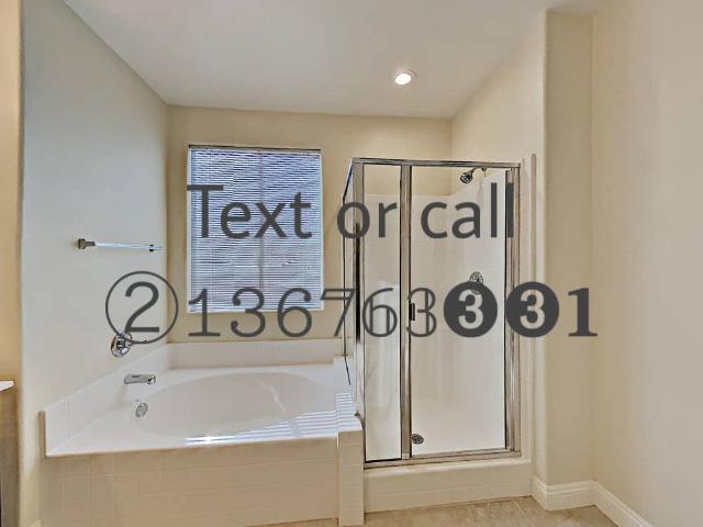 Spacious room Available