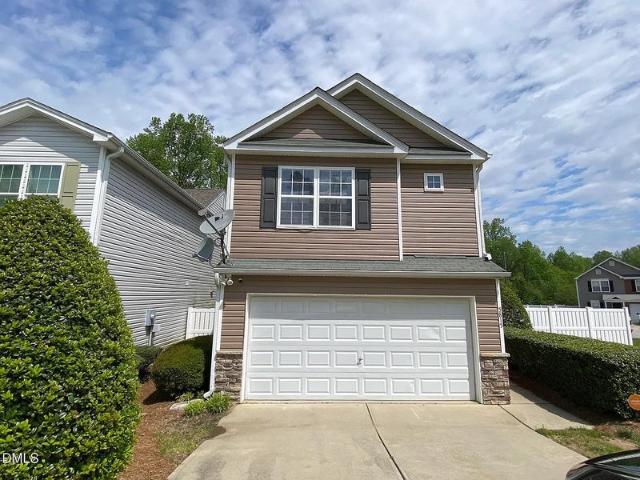 Spacious Room Available In 3BR/2.5BA Home